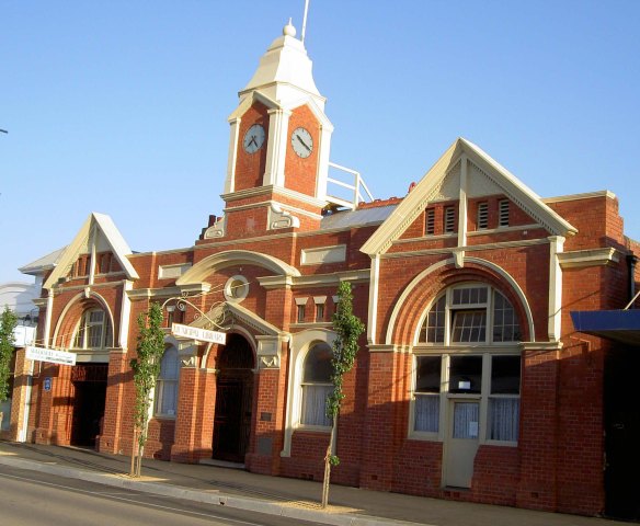 Kyabram Town Hall Gallery | Art -Textiles – History – Information